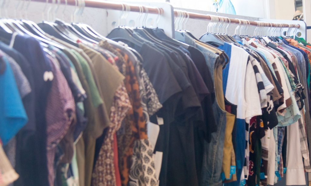 First Class Klamotte – Second Hand mit Herz für Frauen & Männer am ...